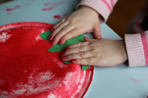 Paper Plate Tomato Craft with Sponge Art - Platein28