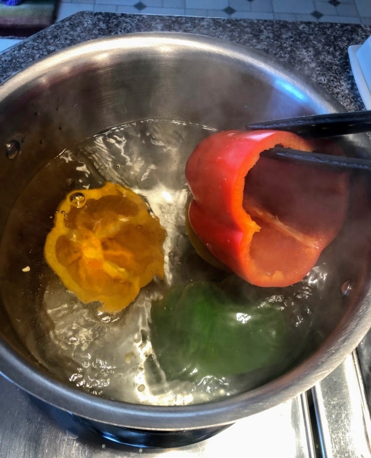 Stuffed Bell Peppers with Beefy, Cheesy Yumminess - Platein28