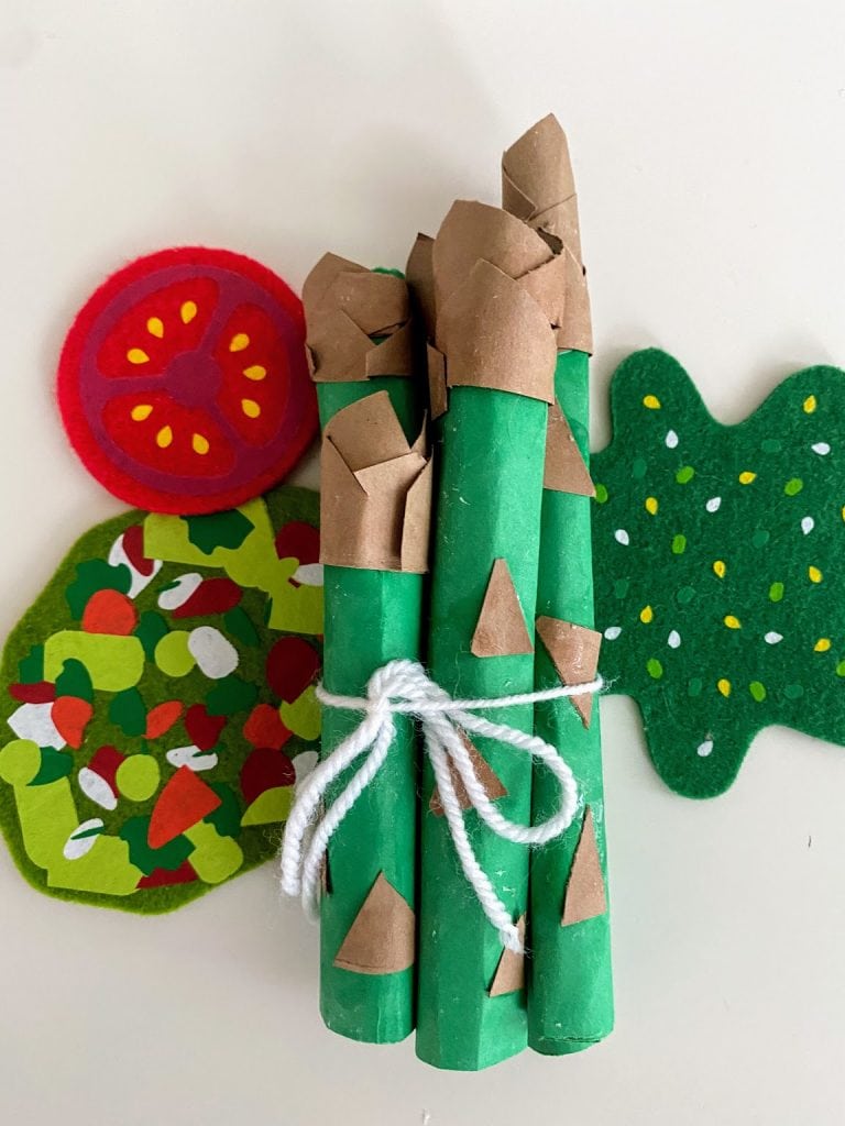 Play Food Asparagus - Easy Craft for Kids - Platein28
