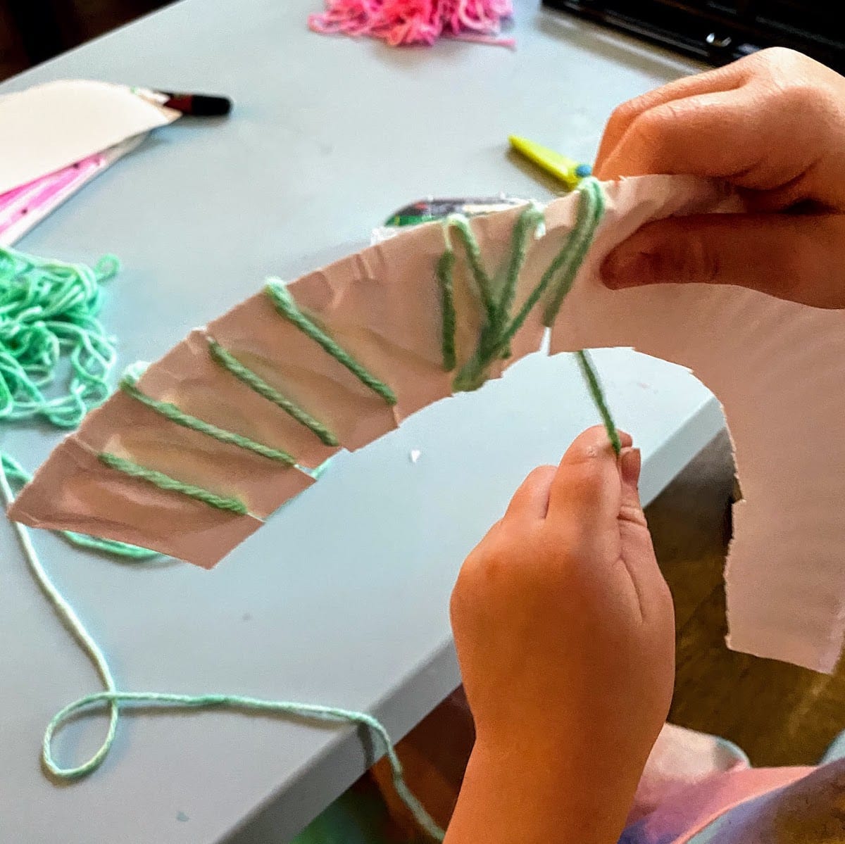 Watermelon Yarn Craft for Kids (Easy Paper Plate Craft) - Platein28