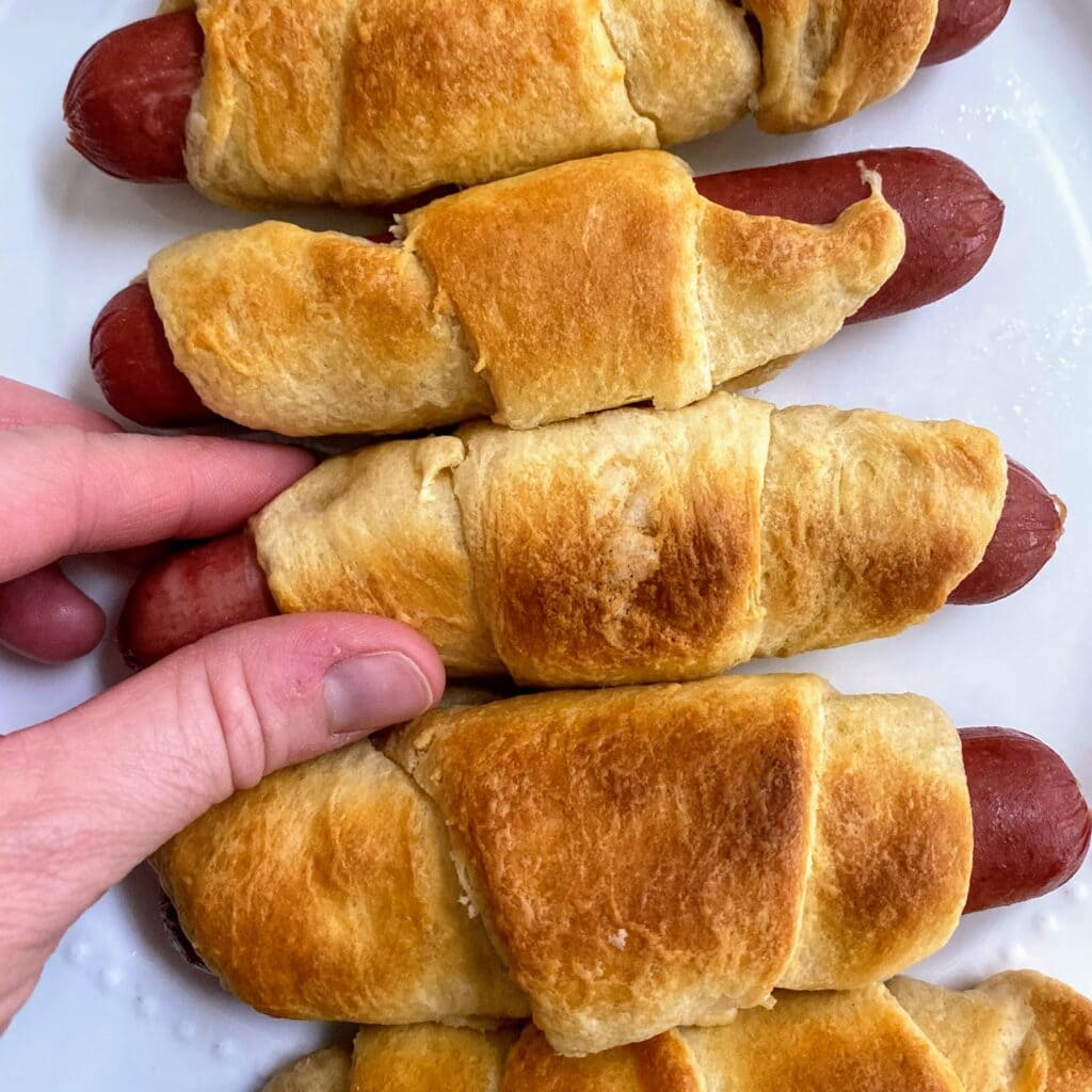 Hot Dogs Wrapped in Crescent Rolls - Platein28