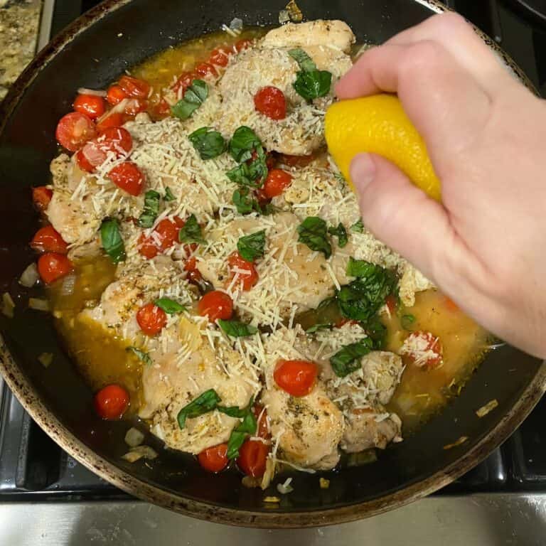Chicken Pomodoro (One Pan, Ready in 28 Minutes!) - Platein28